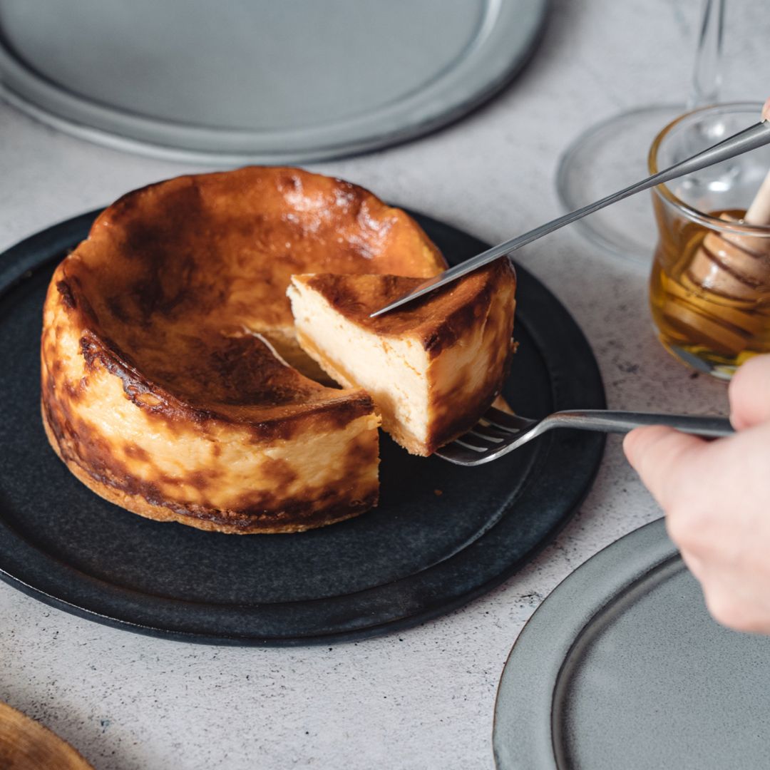 【はちみつ付き】濃蜜チーズケーキ | CALMATI（カルマーティ）のプレゼント・ギフト通販 | TANP（タンプ）